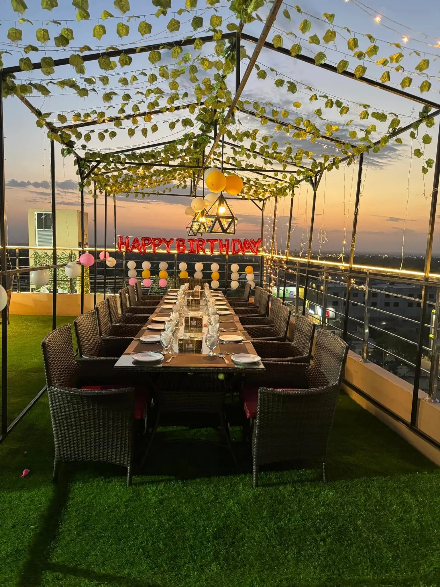 Elite Rooftop Restaurant Multan Menu, Reviews, Bank Card Deals ...